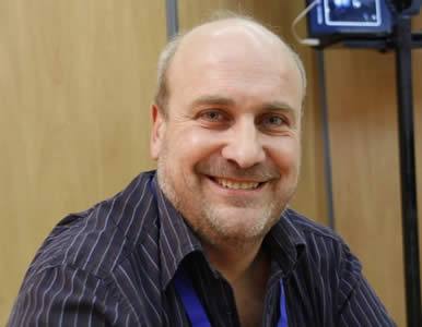 Simon Moos vend un KSA 26 t, 3en1 à VAO - France Média Business