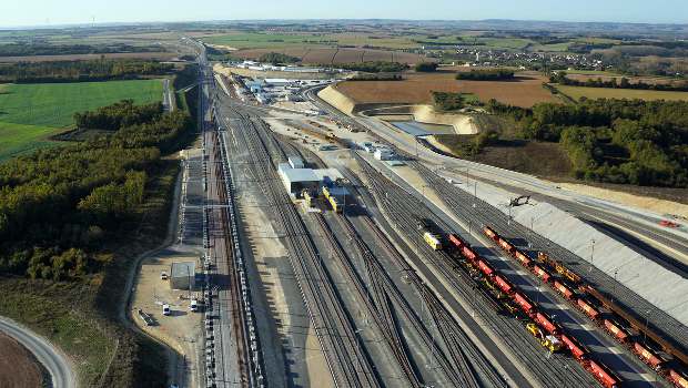 LGV SEA : la base travaux ferroviaires de Villognon se visite - France Média Business